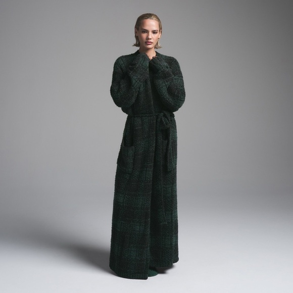 SKIMS | Intimates & Sleepwear | Skims Cozy Knit Unisex Robe Limited ...